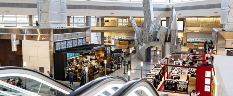 Delta Airlines DFW Terminal – Dallas/Fort Worth International Airport ...